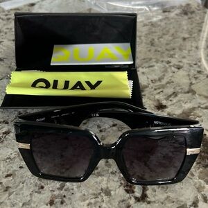 Quay Australia - Poshmark